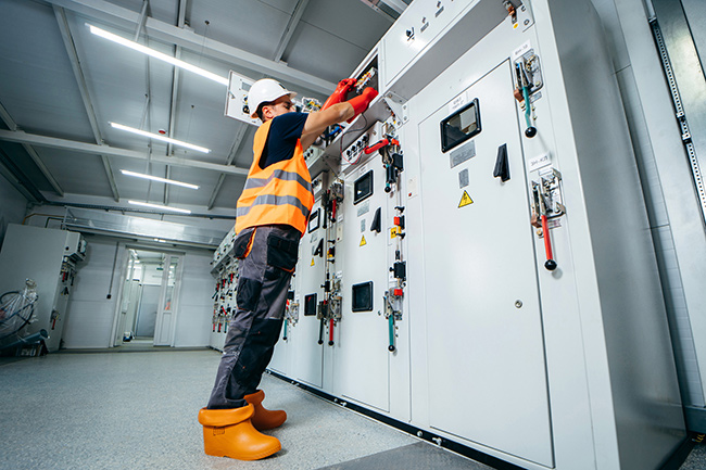 The Key Components of Industrial and Commercial Electrical Controls ...